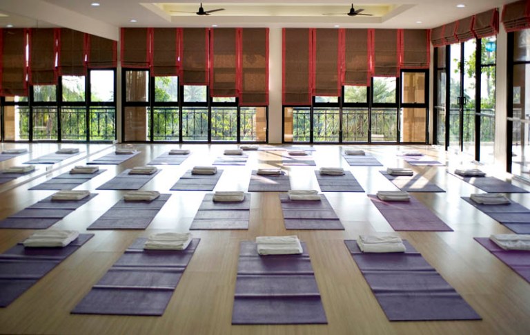 5 Best Luxury Yoga Retreats & Resorts in Thailand – BAREFOOT LUXE ...